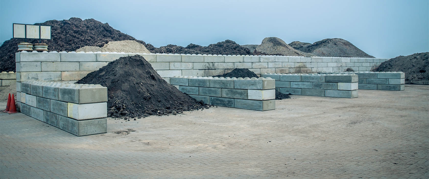 Bemiddeling aankoop en afzet van grond en puin - Van Werven